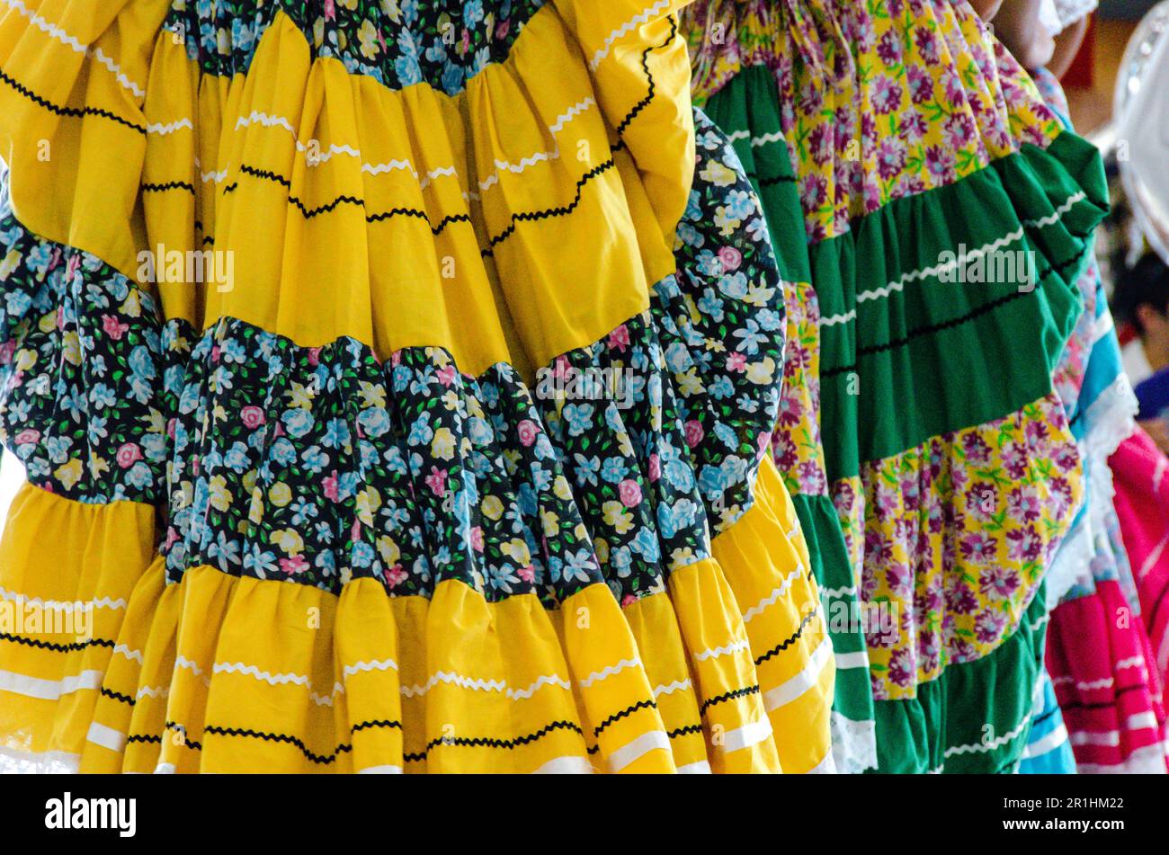 Indigenous mexico traditional dress hi-res stock photography and images - Alamy