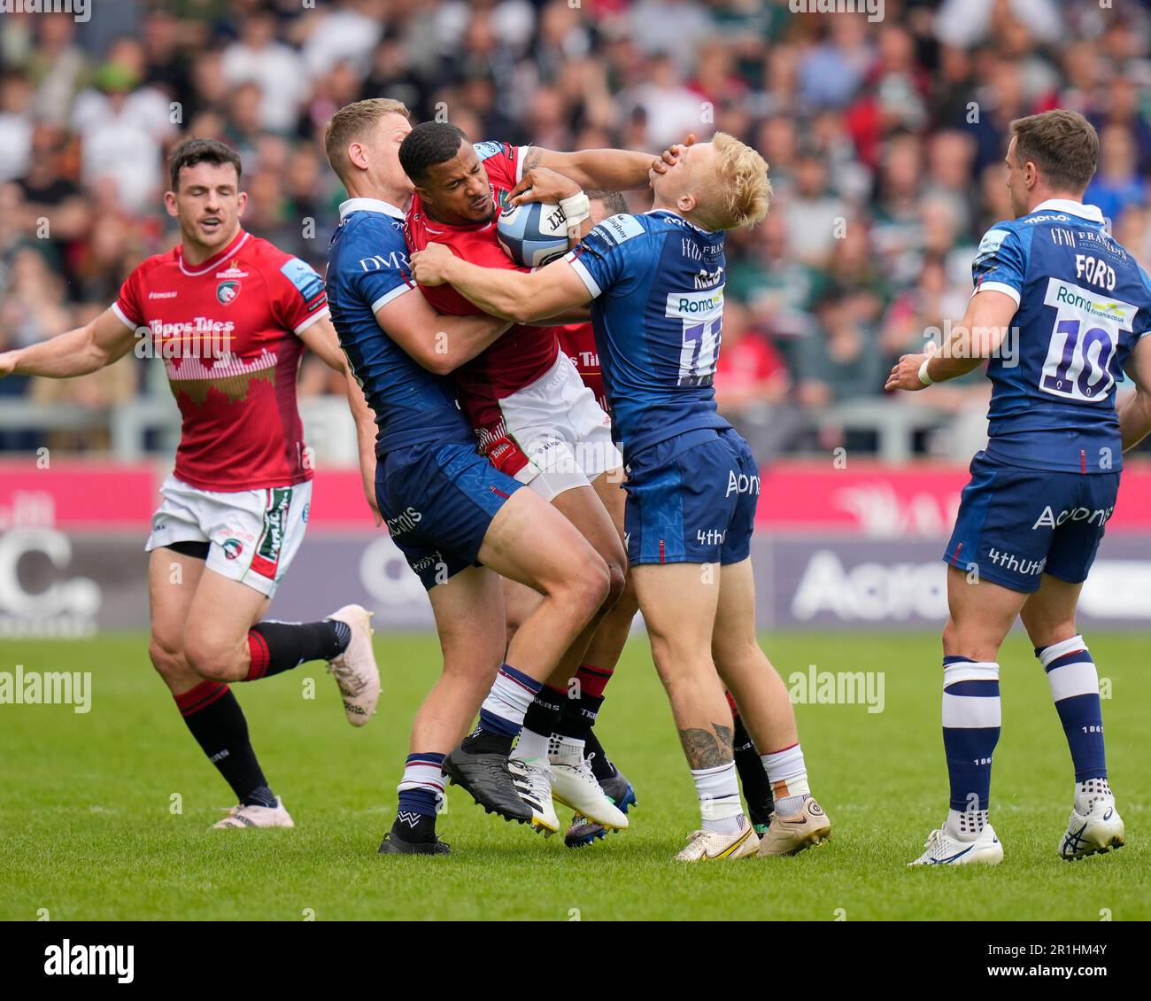 Rob Du Preez #13 of Sale Sharks and Aaron Reed #11 of Sale Sharks ...