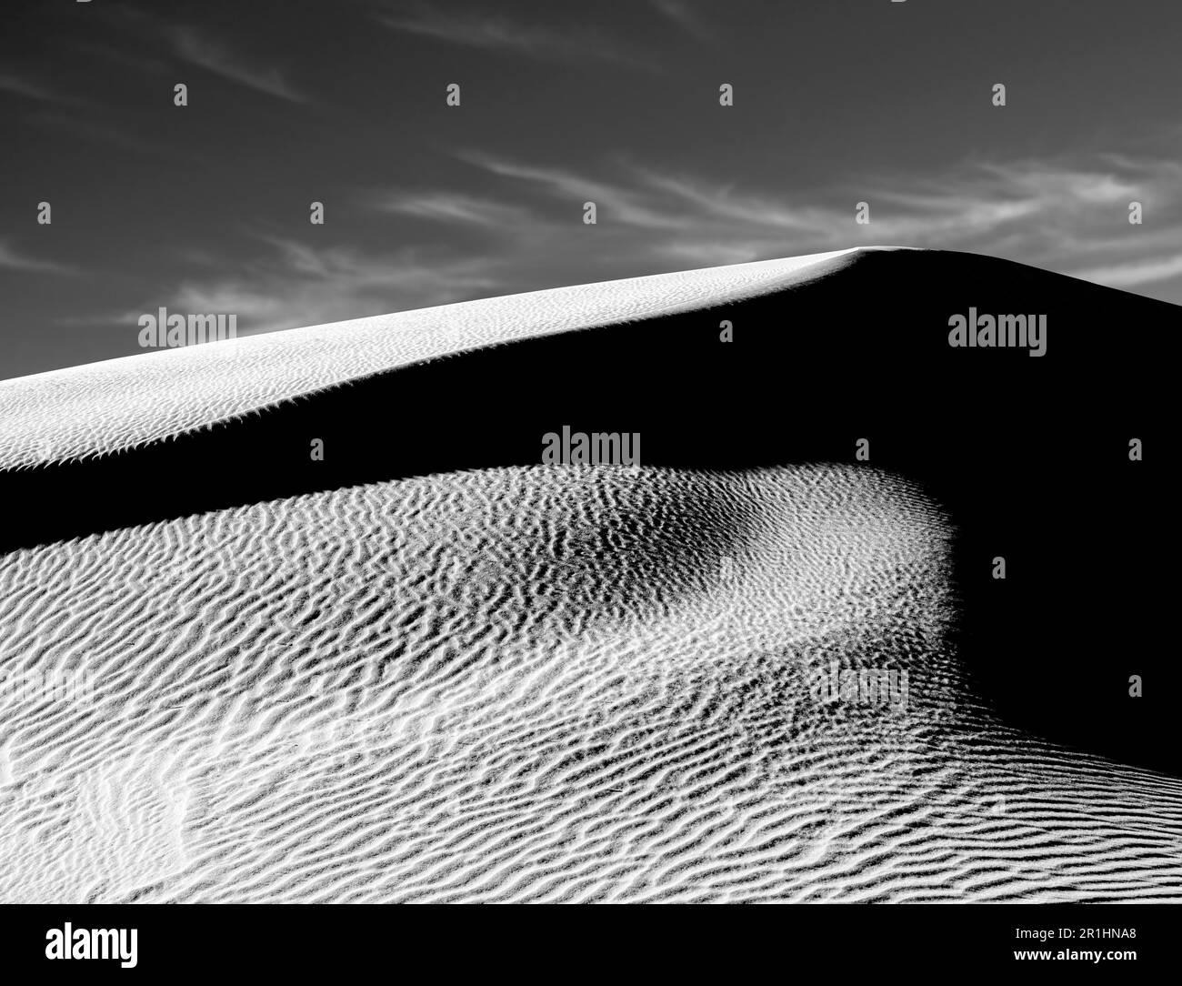 Black and white dunescape hi-res stock photography and images - Alamy