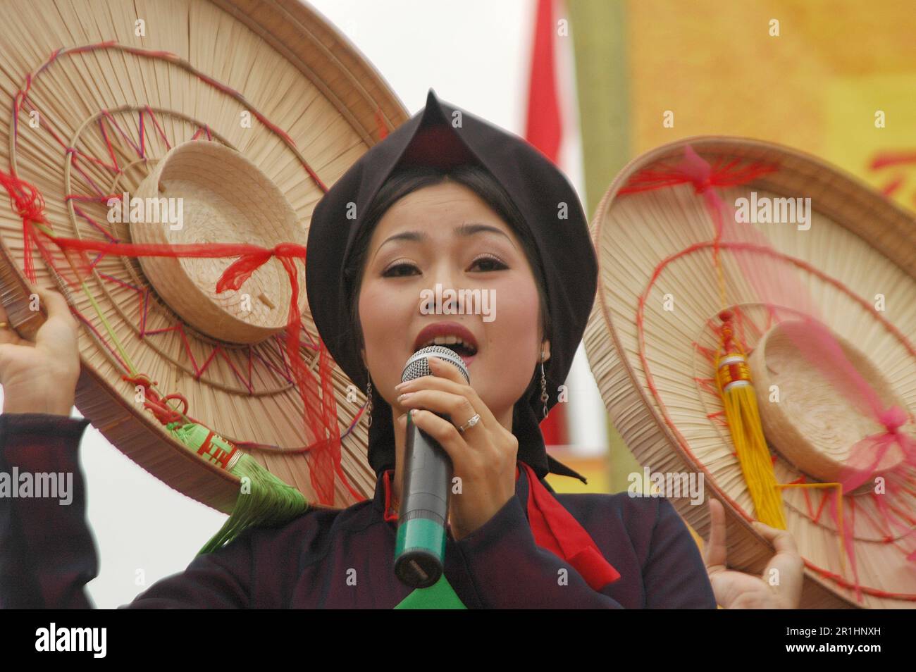 Quan ho singing hi-res stock photography and images - Alamy