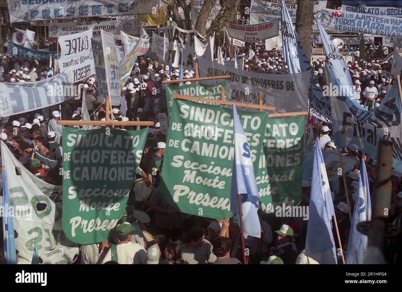 Anti-government demonstration against President Fernando de la Rúa ...