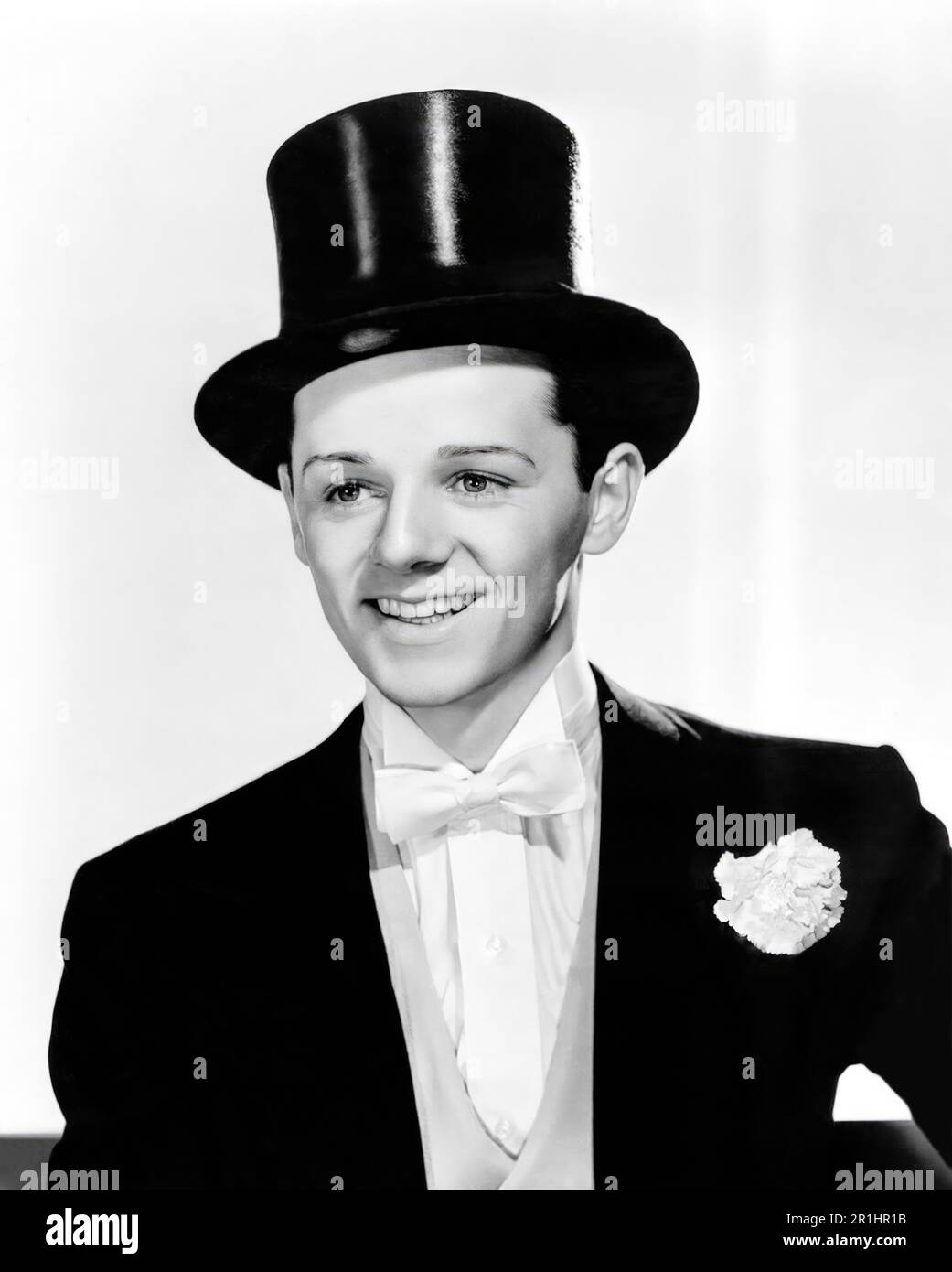 FREDDIE BARTHOLOMEW in A YANK AT ETON (1942), directed by NORMAN TAUROG ...