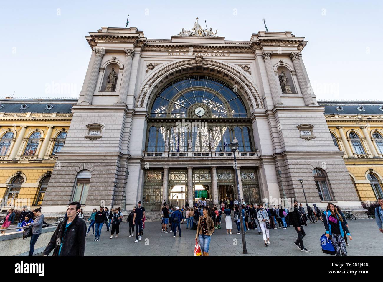Keleti railway railroad station hi-res stock photography and images - Alamy
