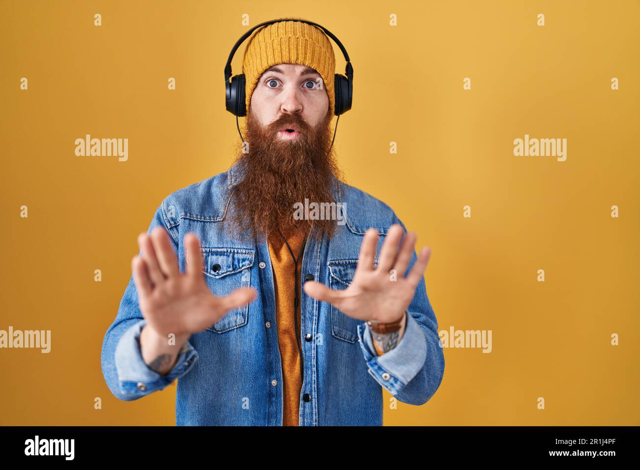 Listen disgusting hi-res stock photography and images - Alamy