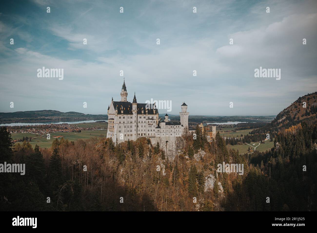 A picturesque view of the iconic Neuschwanstein Castle in Bavaria ...