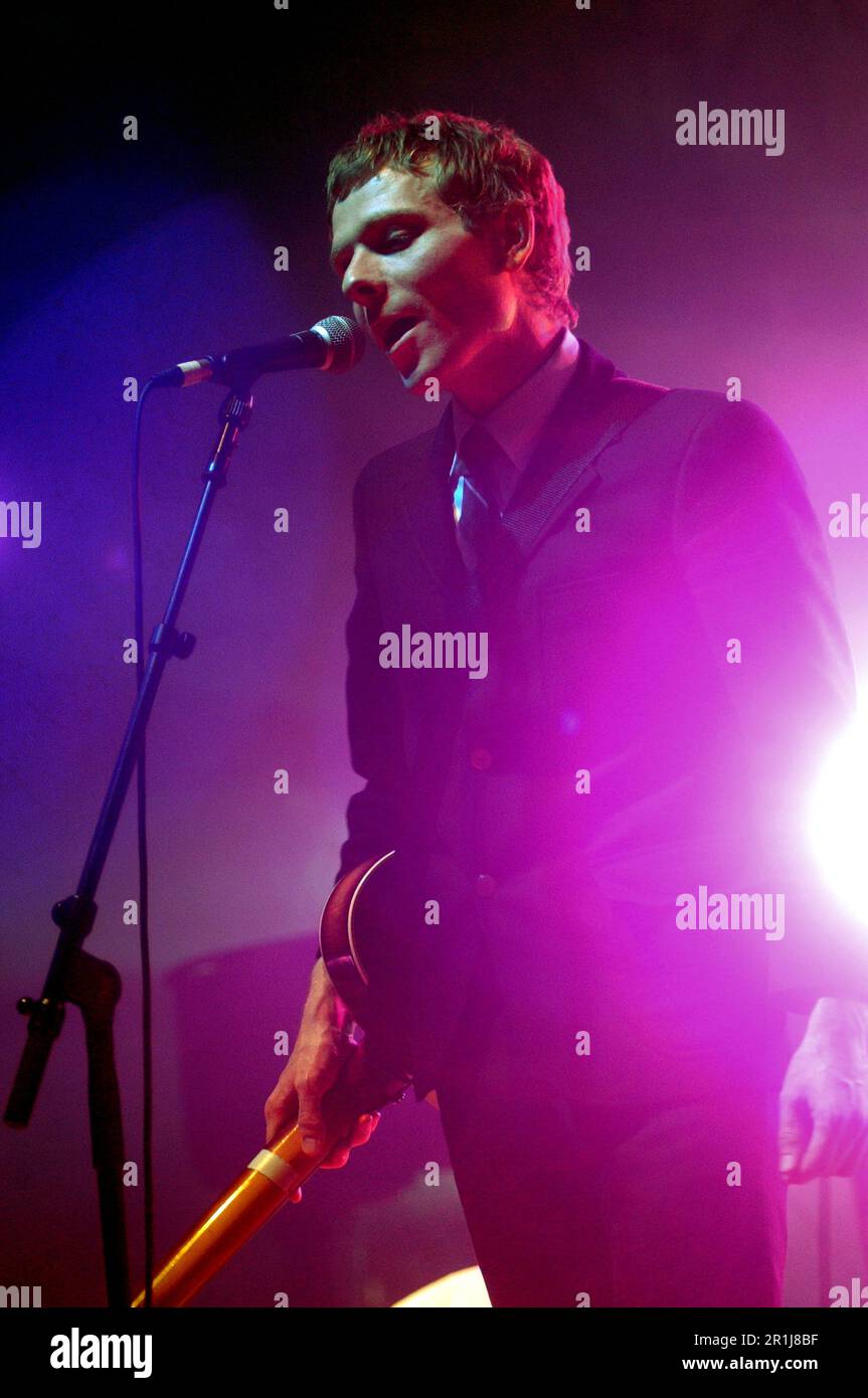 Milan Italy 2002-04-16 : Stuart Murdoch singer and guitarist of Belle ...