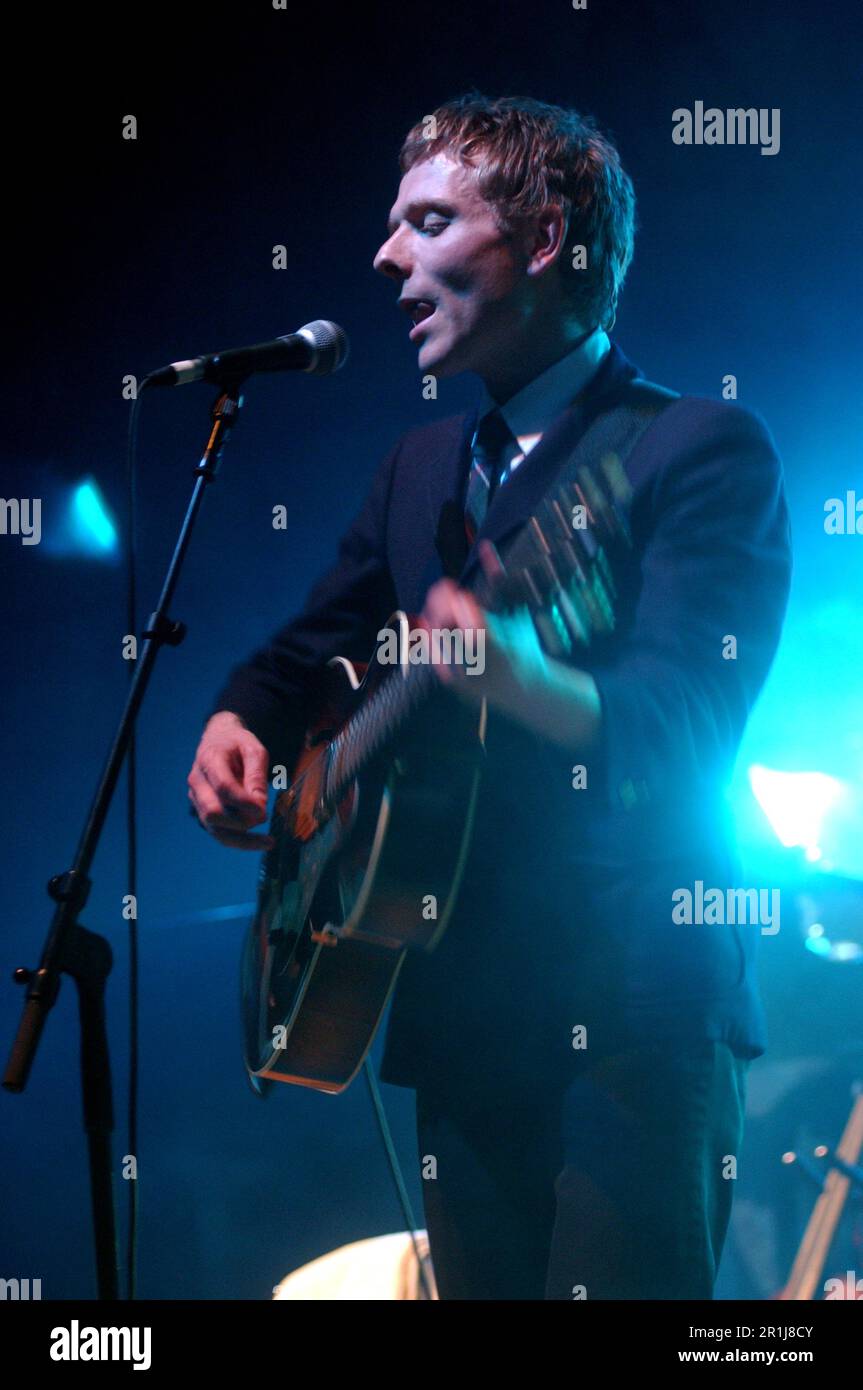 Milan Italy 2002-04-16 : Stuart Murdoch singer and guitarist of Belle ...