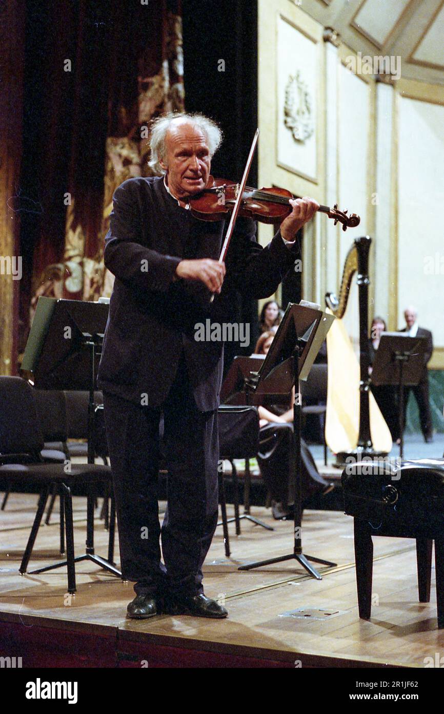 Ivry Gitlis, Israeli classical violinist, during a performance at the ...