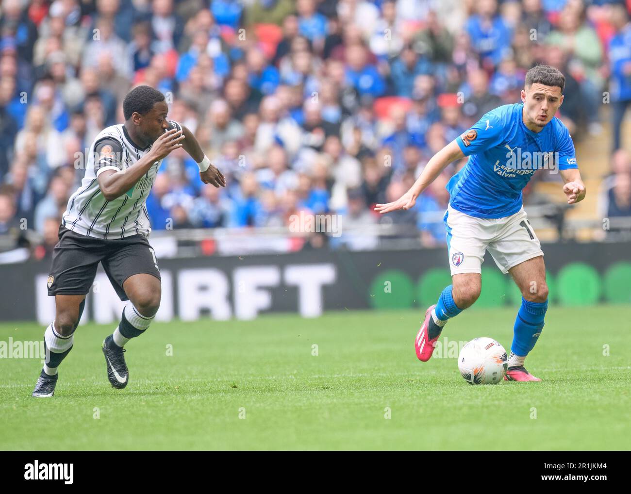 Aaron nemane tackle hi-res stock photography and images - Alamy