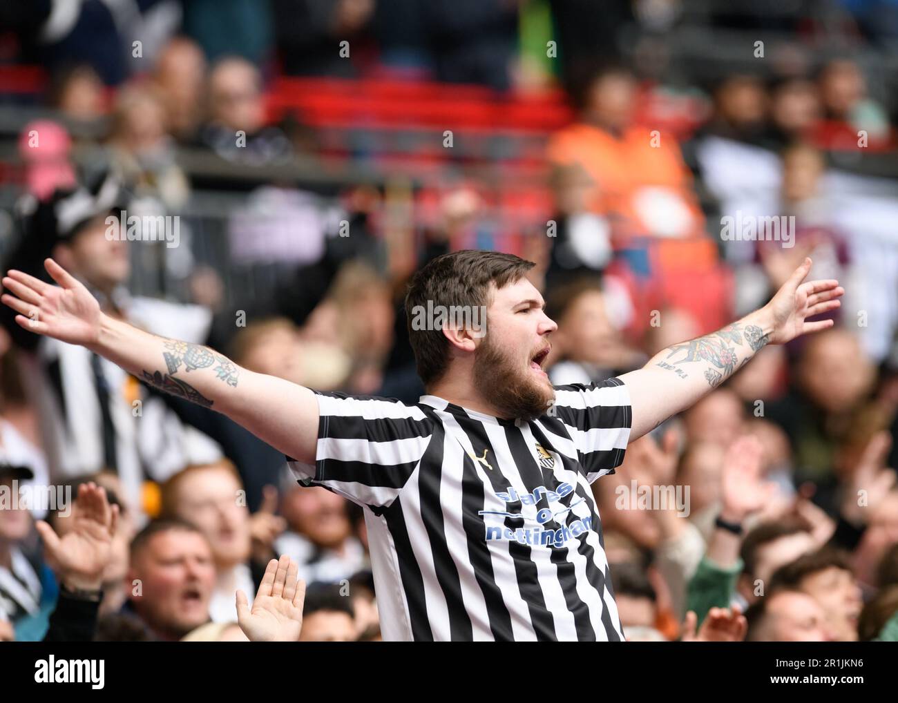 Chesterfield fc wembley hi-res stock photography and images - Alamy