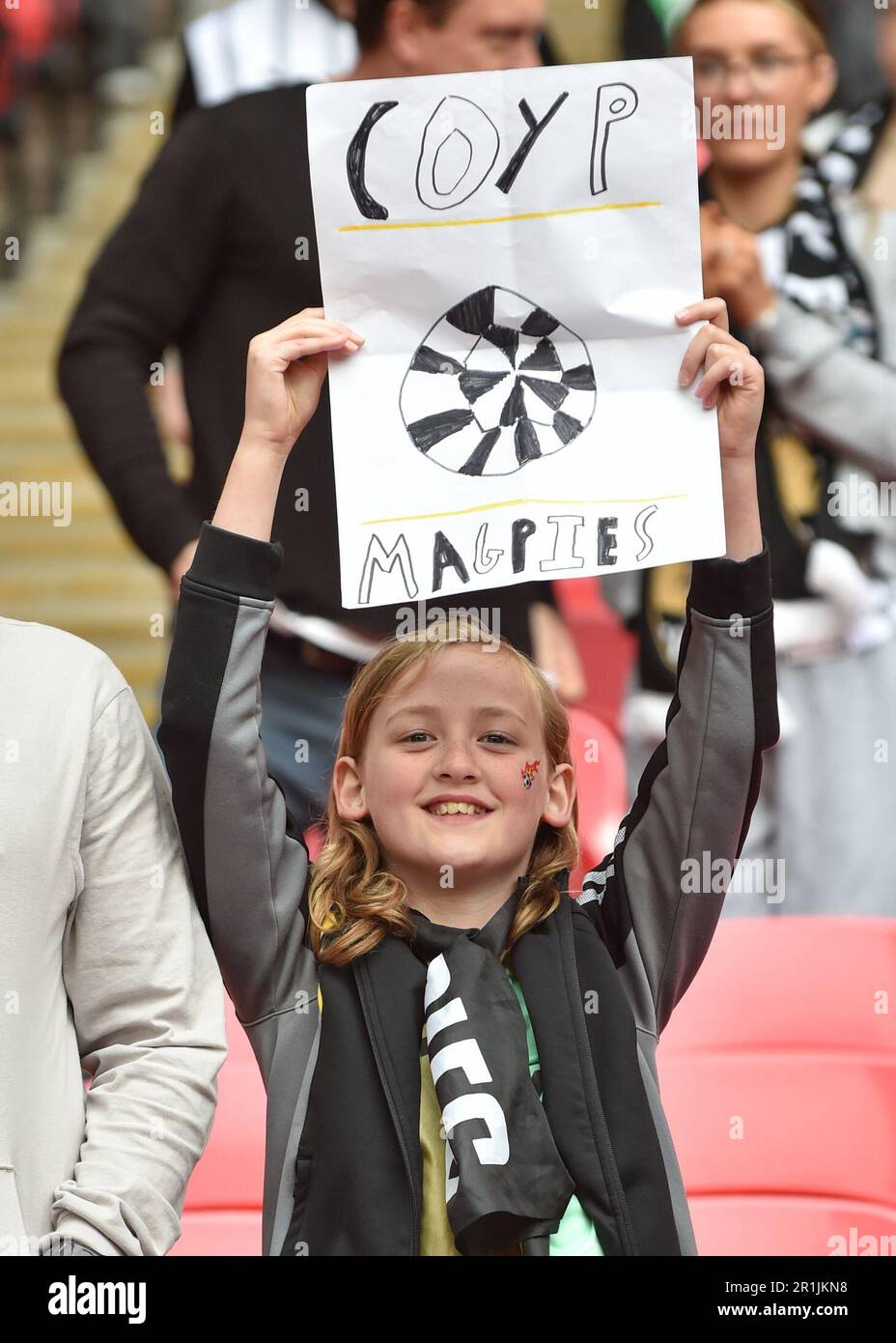 Chesterfield fc wembley hi-res stock photography and images - Alamy