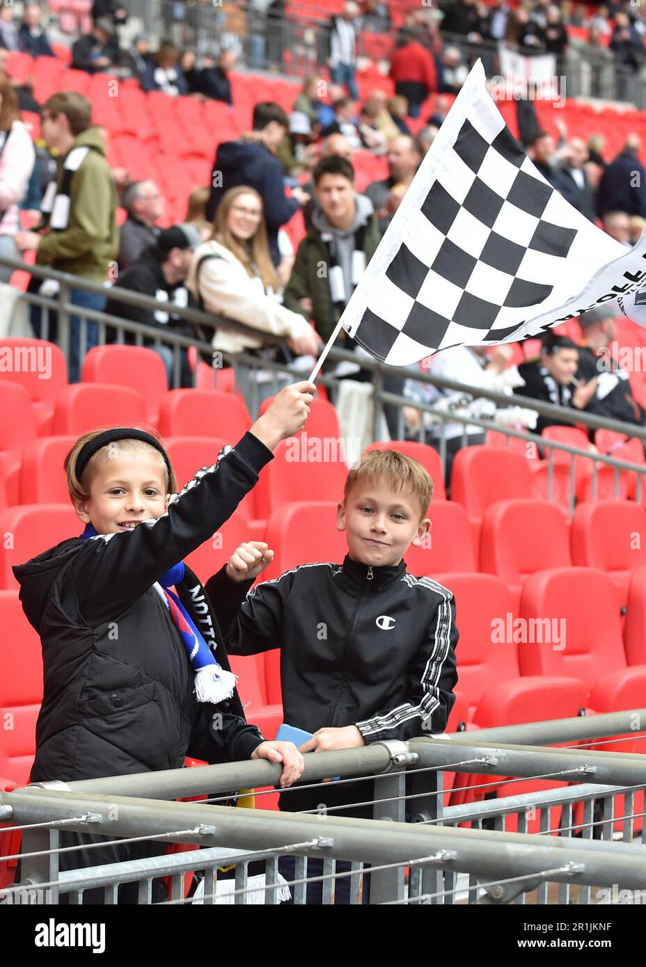 Chesterfield fc wembley hi-res stock photography and images - Alamy