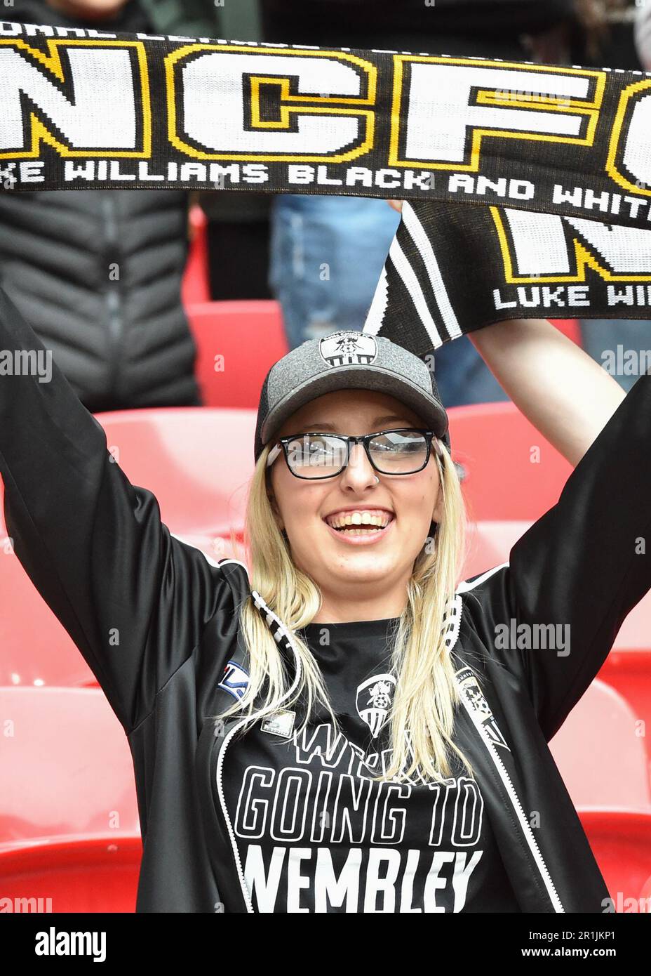 Chesterfield fc wembley hi-res stock photography and images - Alamy