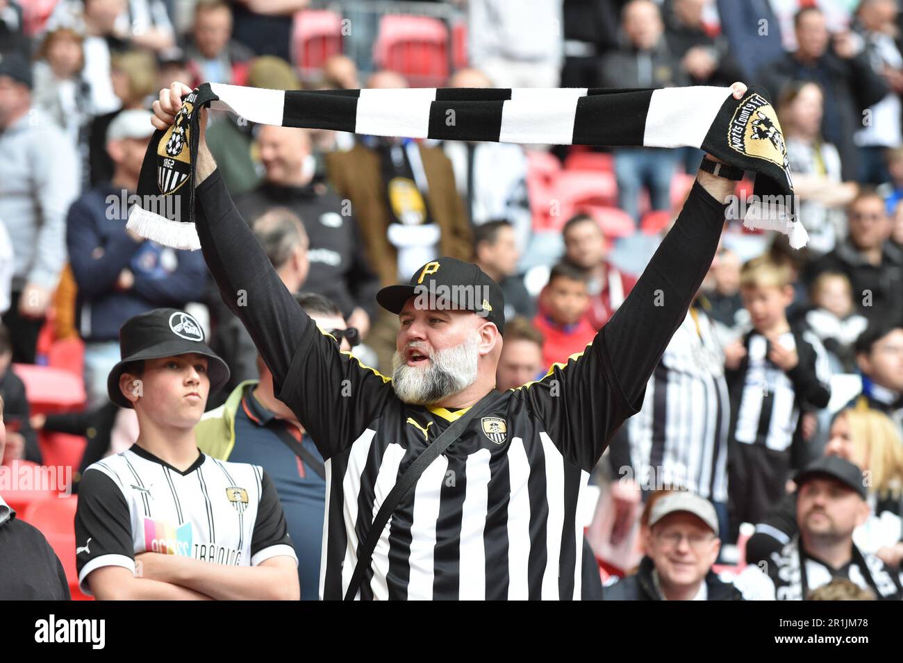 Chesterfield fc wembley hi-res stock photography and images - Alamy