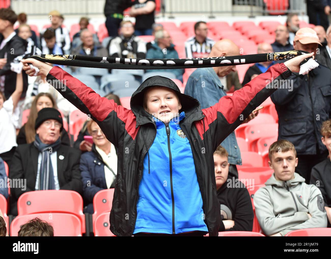 Chesterfield fc wembley hi-res stock photography and images - Alamy