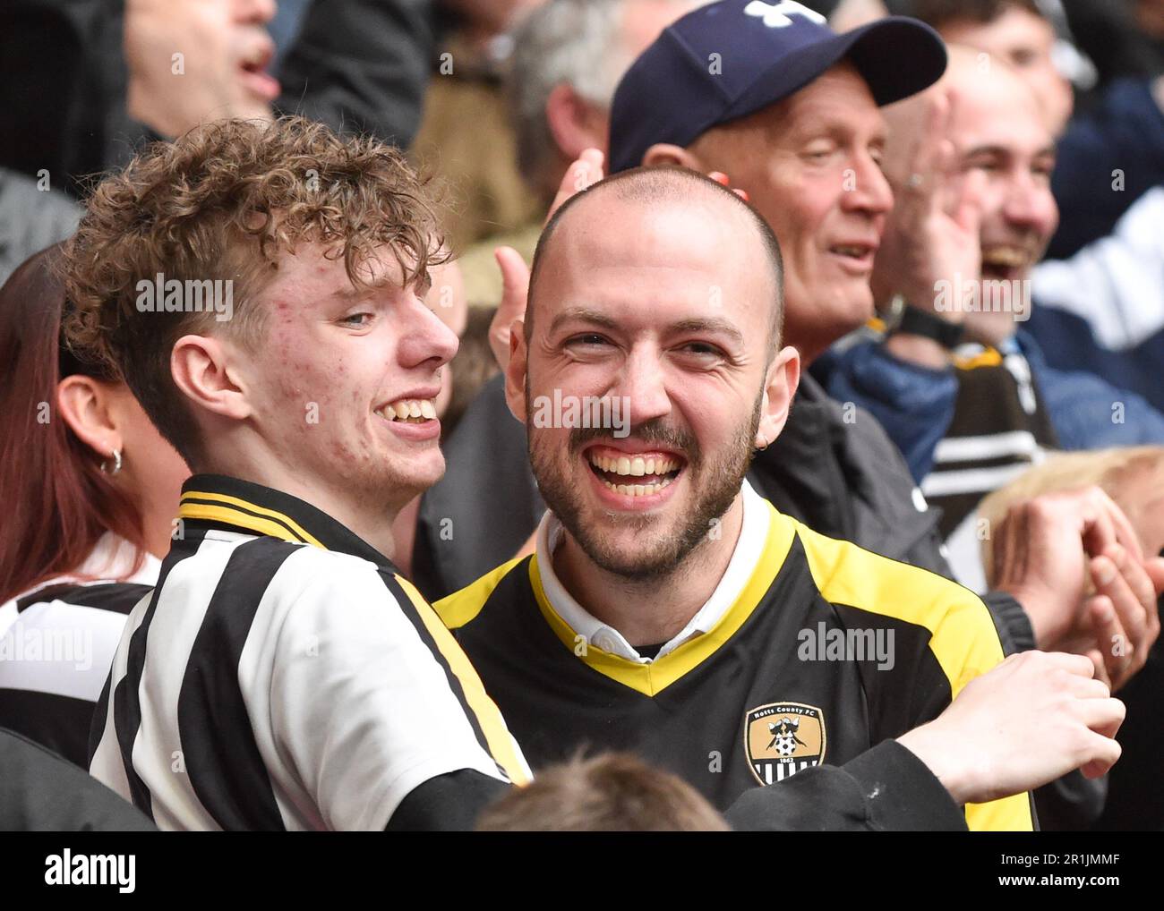 Chesterfield fc wembley hi-res stock photography and images - Alamy