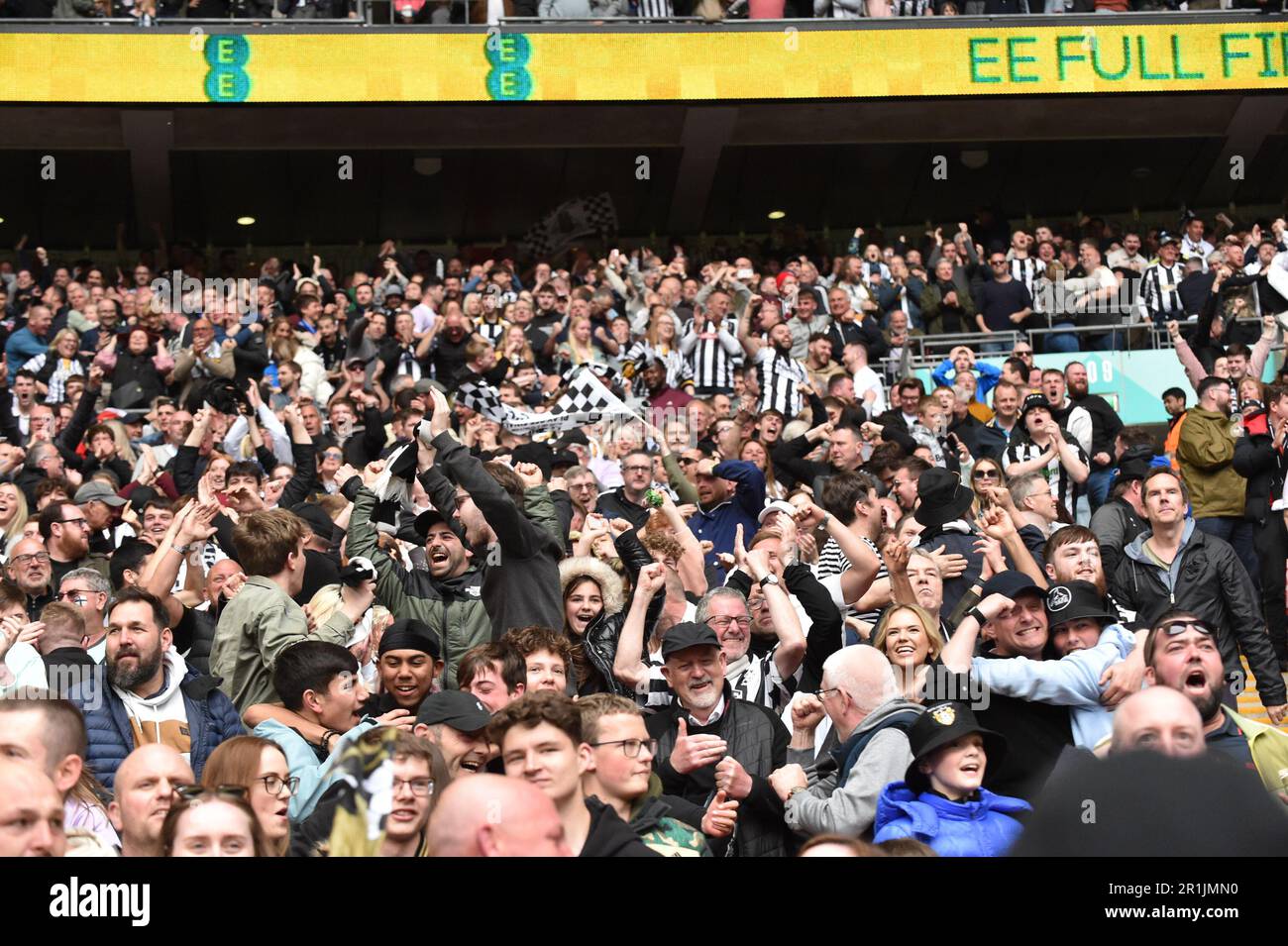 Chesterfield fc wembley hi-res stock photography and images - Alamy