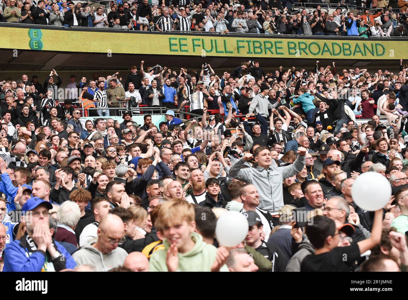 Chesterfield fc wembley hi-res stock photography and images - Alamy