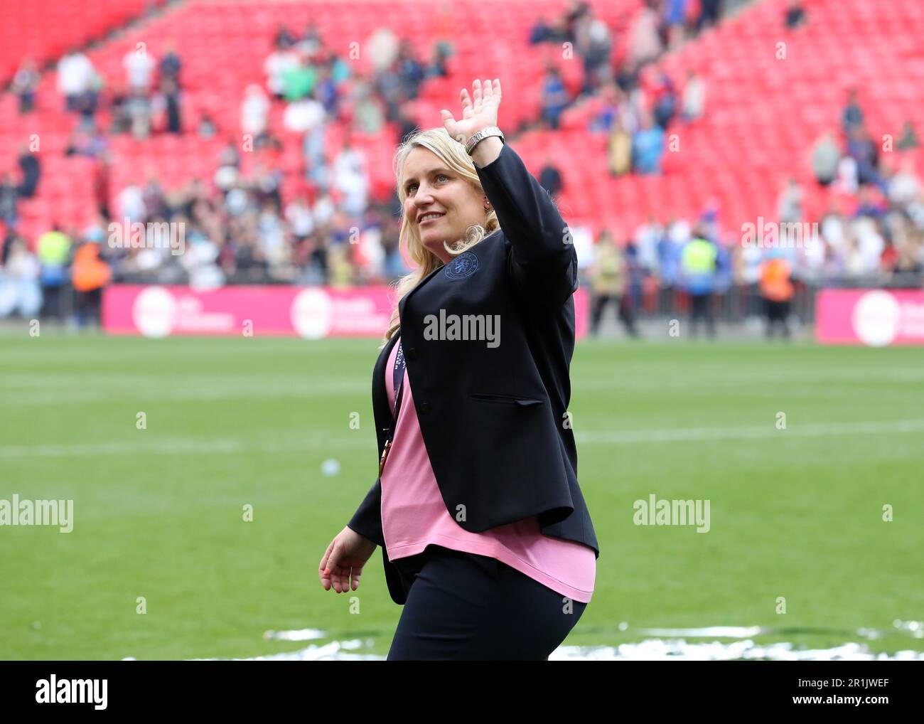 Women's football manager winners hi-res stock photography and images ...