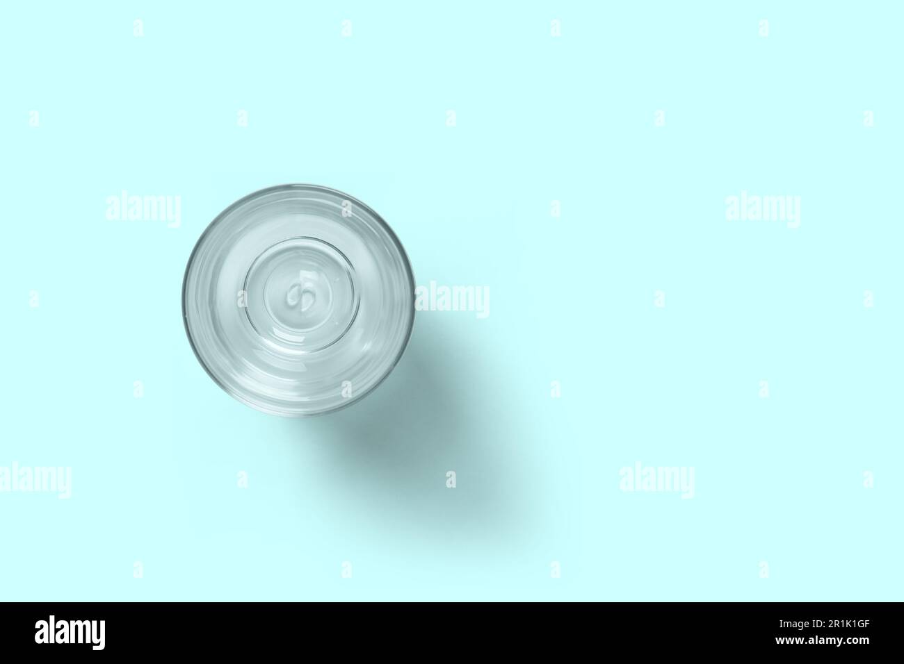 drinking glass top view Stock Photo - Alamy