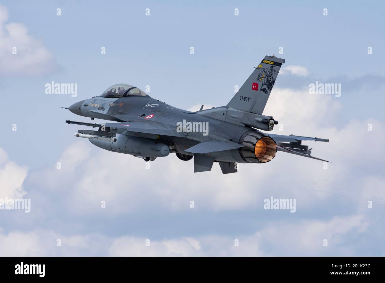 Turkish f-16 fighting falcons attached to various Battle squadrons ...