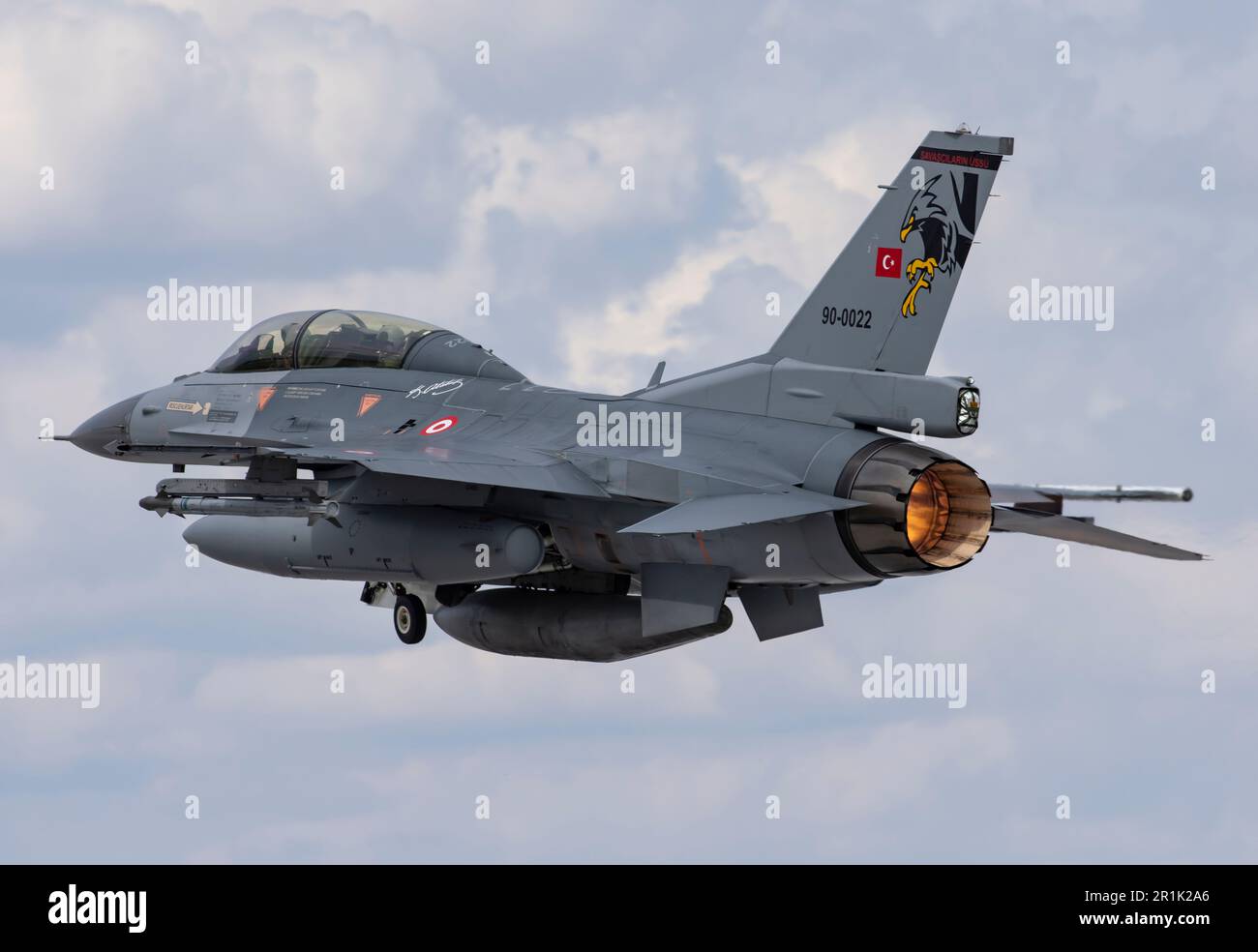 Turkish f-16 fighting falcons attached to various Battle squadrons ...
