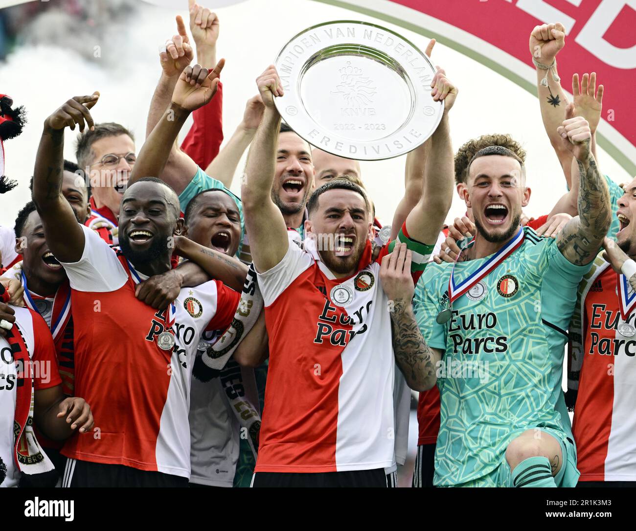 ROTTERDAM - (lr) Lutsharel Geertruida of Feyenoord, Orkun Kokcu of ...