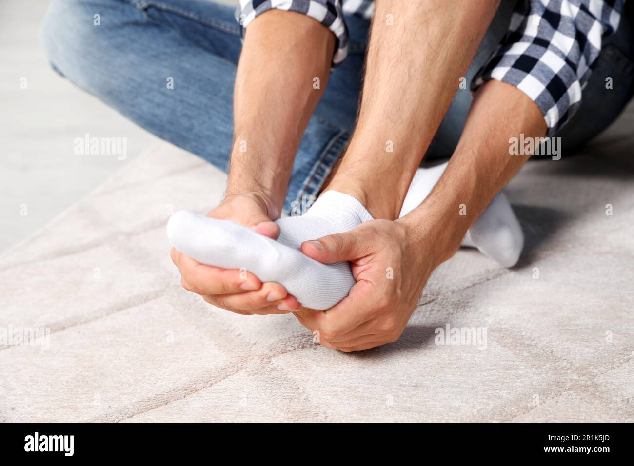 Man sore foot hi-res stock photography and images - Alamy