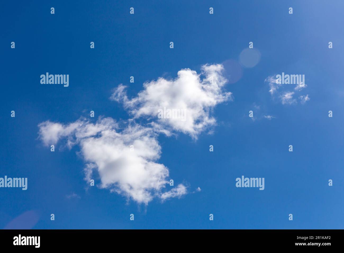 Deep blue skies with white clouds background, blue cloudy skies texture ...
