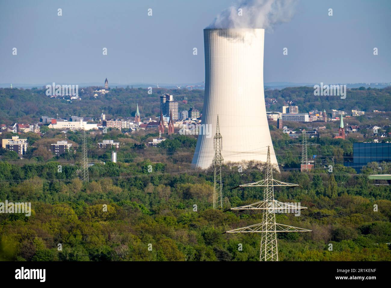 Cooling tower of the STEAG combined heat and power plant in Herne ...