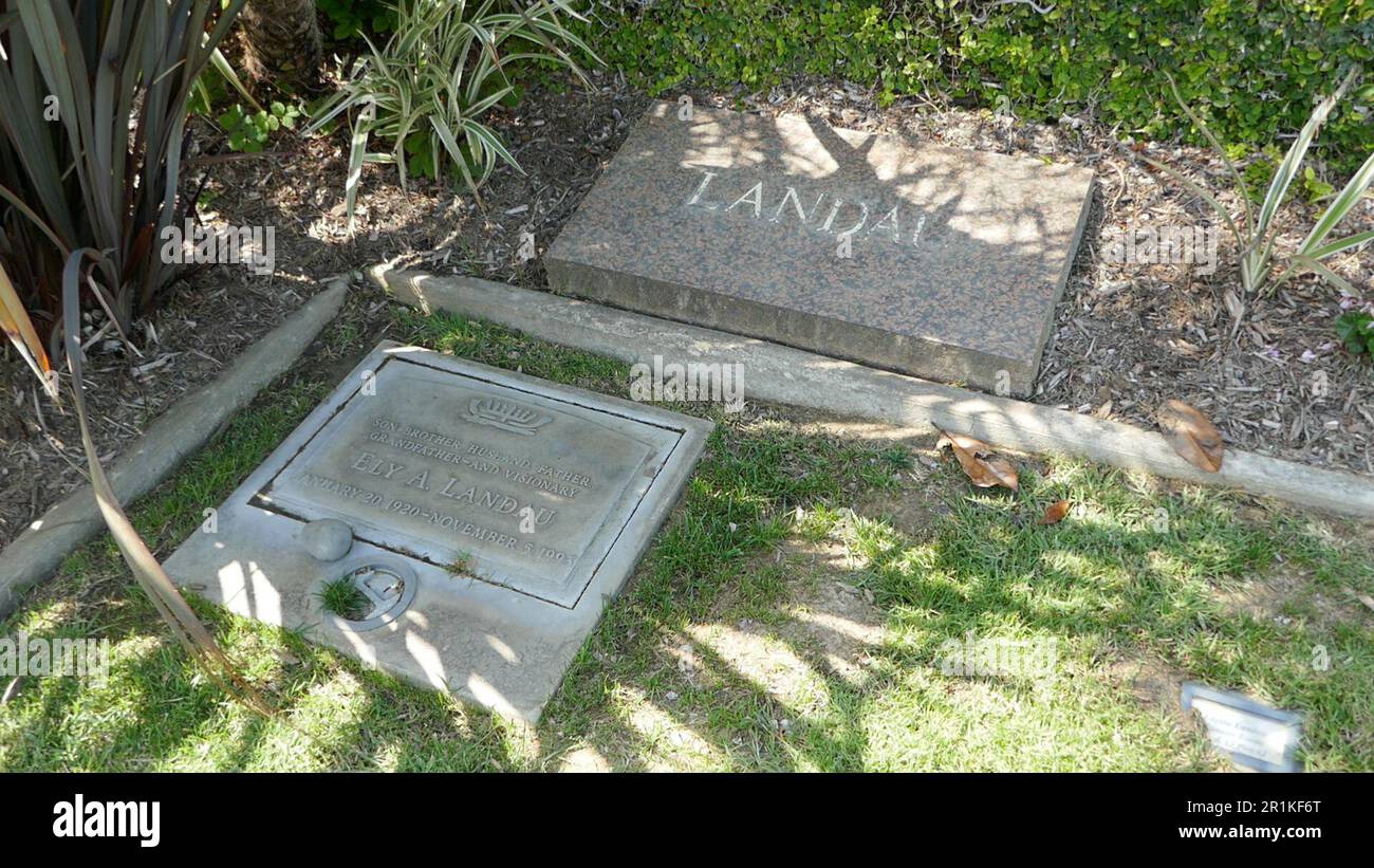 Los Angeles, California, USA 12th May 2023 Television and Film Producer Ely Landau Grave in ...
