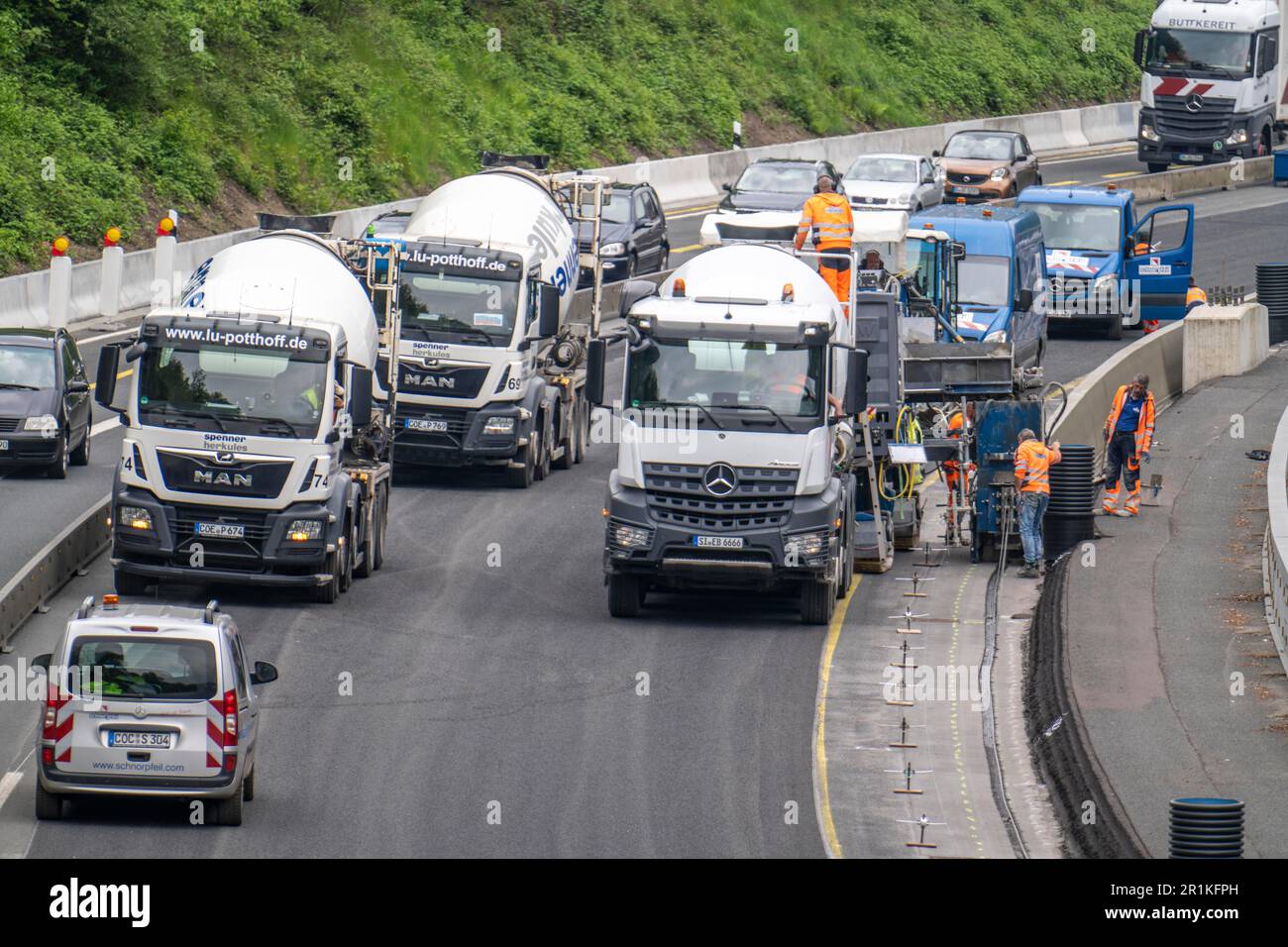 Motorway construction site on the A52 in Essen, basic renovation of ...