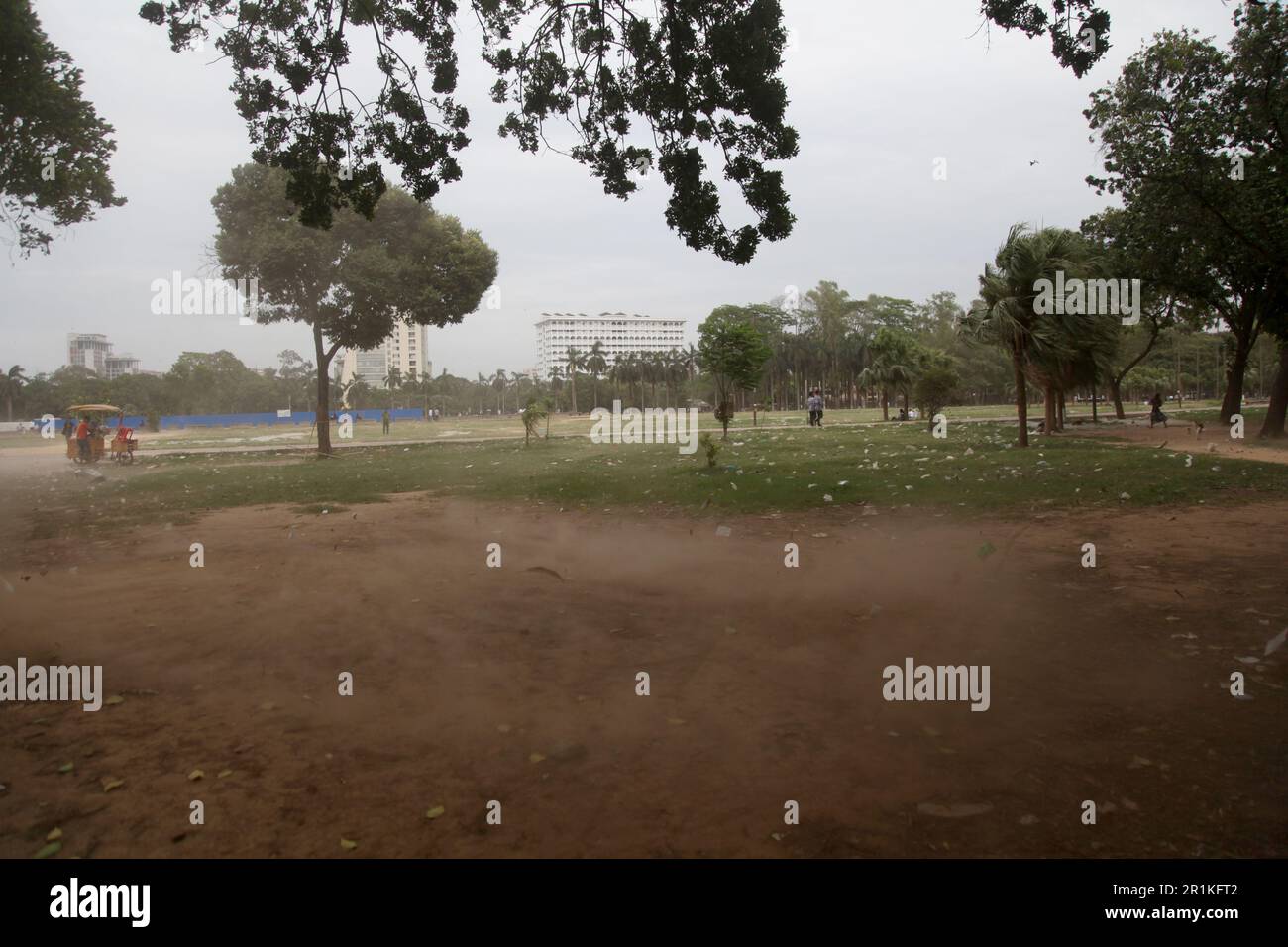 Impact cyclone hi-res stock photography and images - Alamy