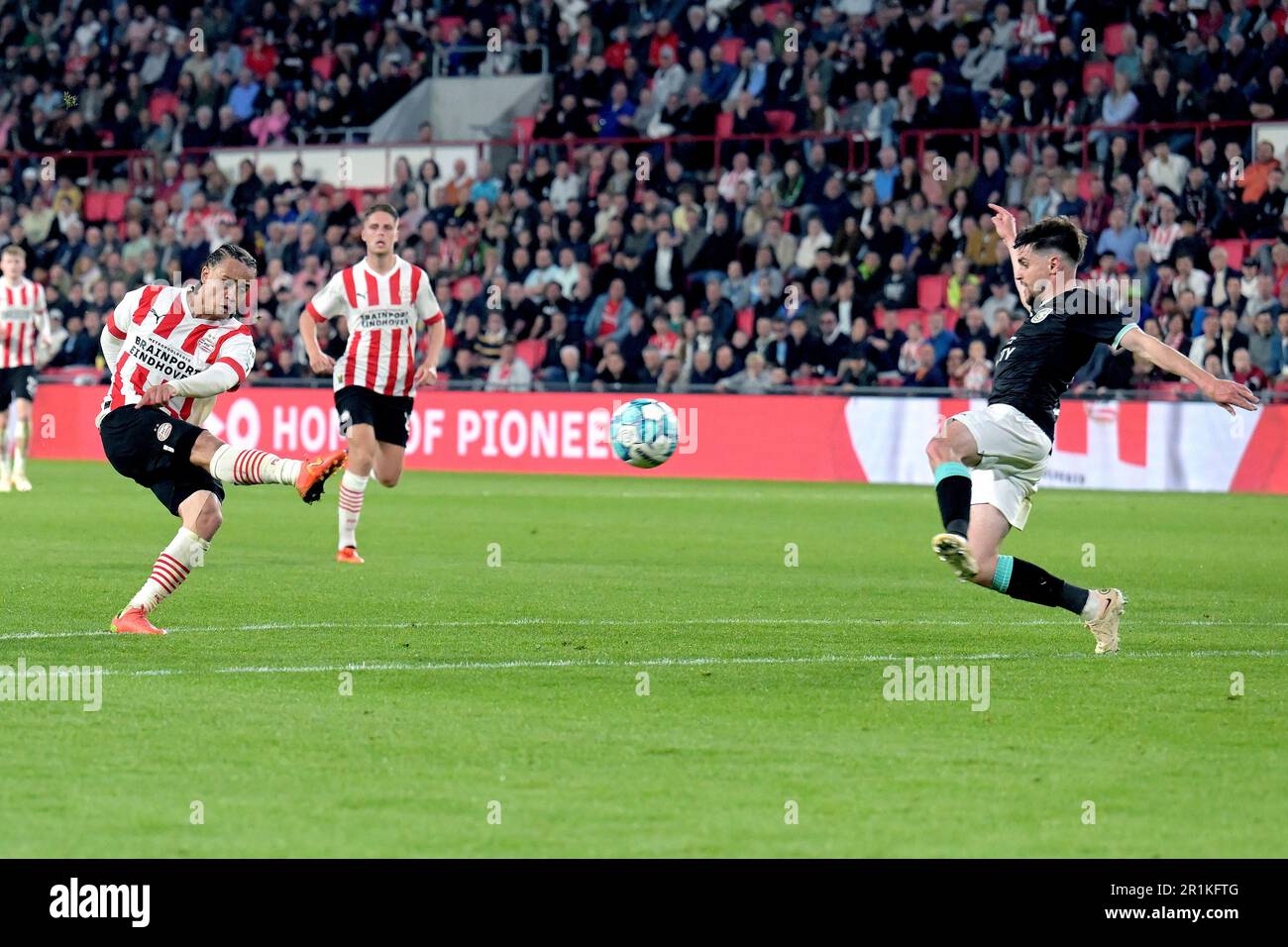 EINDHOVEN - Xavi Simons of PSV Eindhoven scores during the Dutch ...
