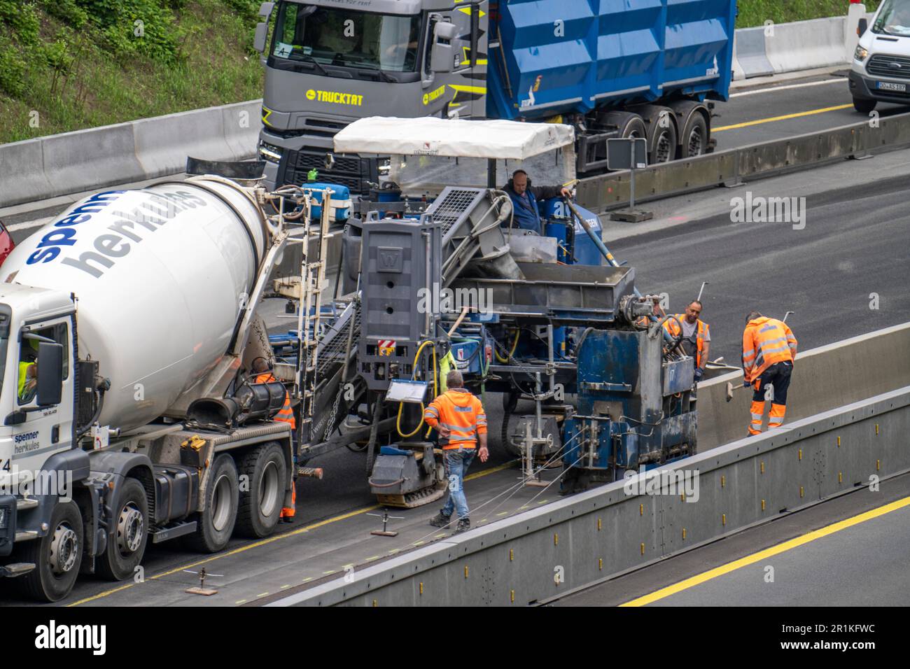 Motorway construction site on the A52 in Essen, basic renovation of ...