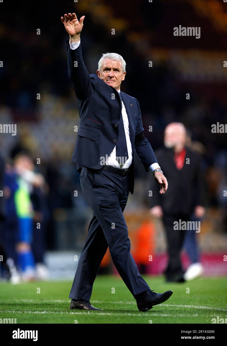 Bradford City manager Mark Hughes waves to the fans following the Sky ...