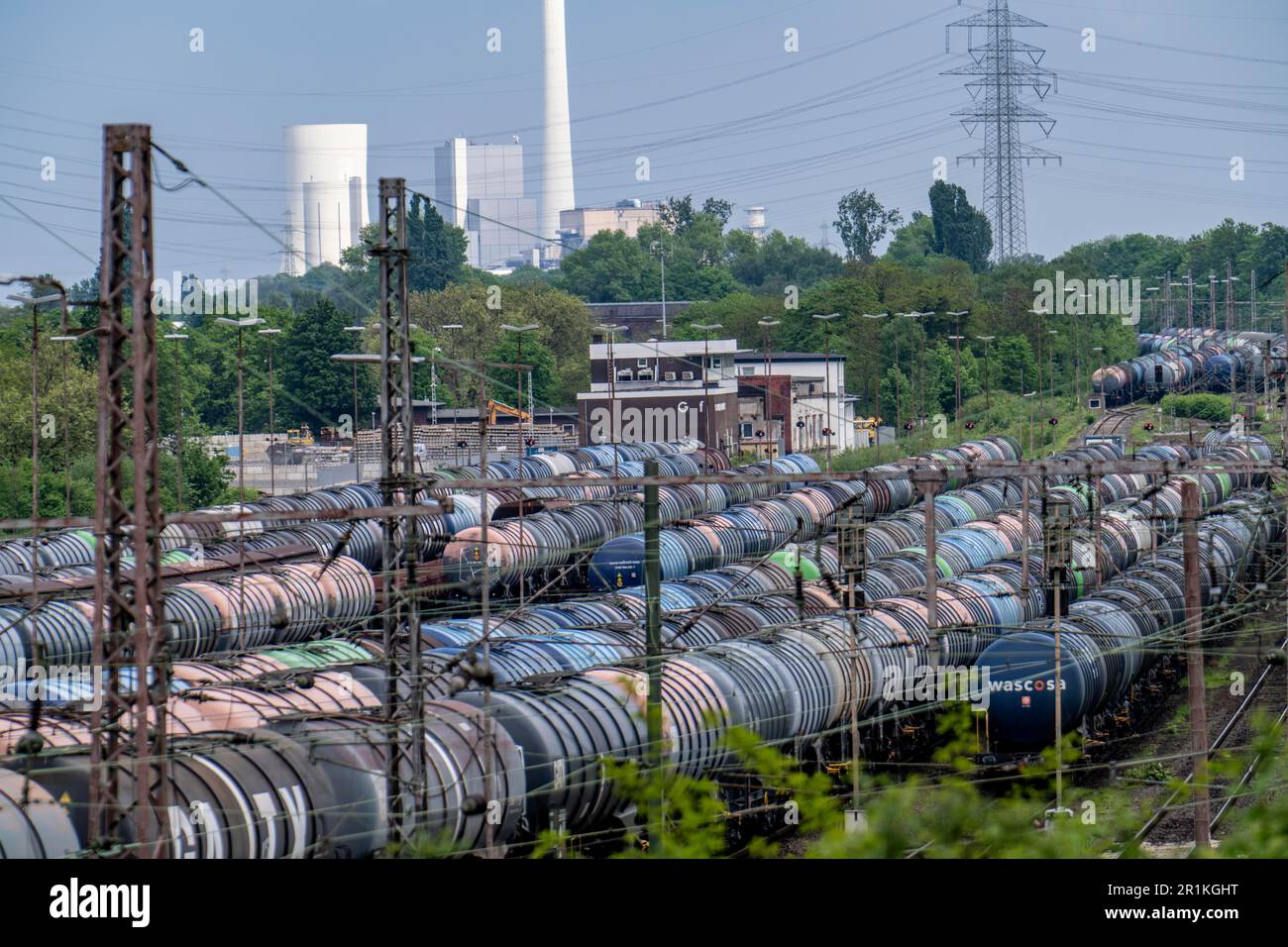 Marshalling yard Gelsenkirchen Bismarck, goods trains are assembled and ...