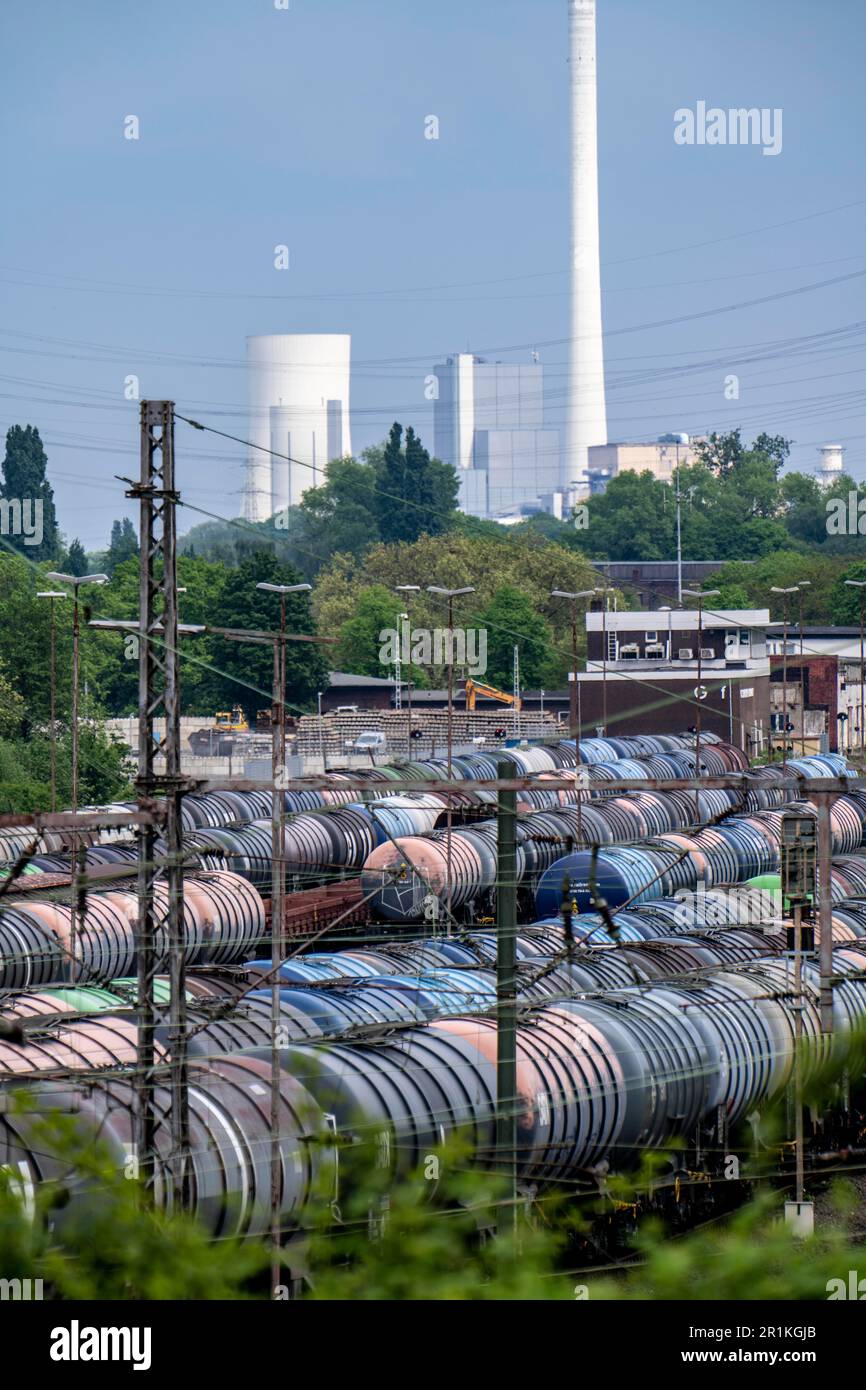 Marshalling yard Gelsenkirchen Bismarck, goods trains are assembled and ...