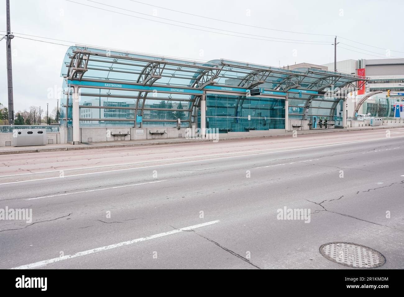 bus station, bus shelter, bus waiting area, bus platform, in the York ...