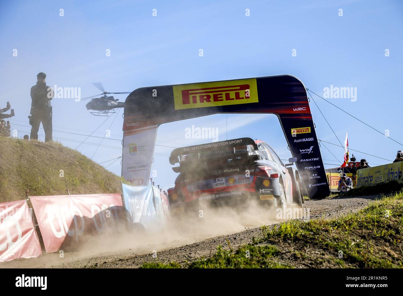 06 SORDO Dani (spa), CARRERA Candido (spa), Hyundai Shell Mobis World Rally Team, Hyundai i20 ...