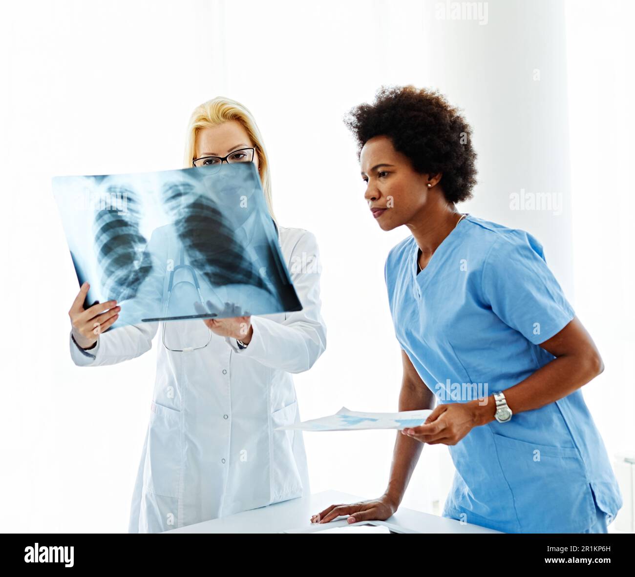 doctor hospital team medical x-ray x ray radiology lung chest diagnisis ...