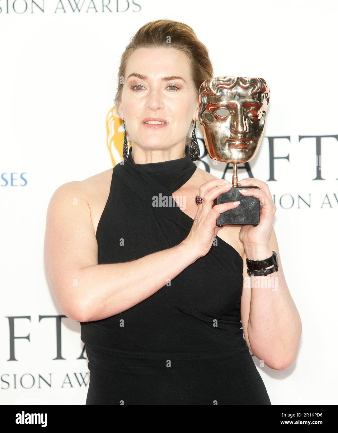 Kate Winslet with her awards for Leading Actress and Single Drama, for ...