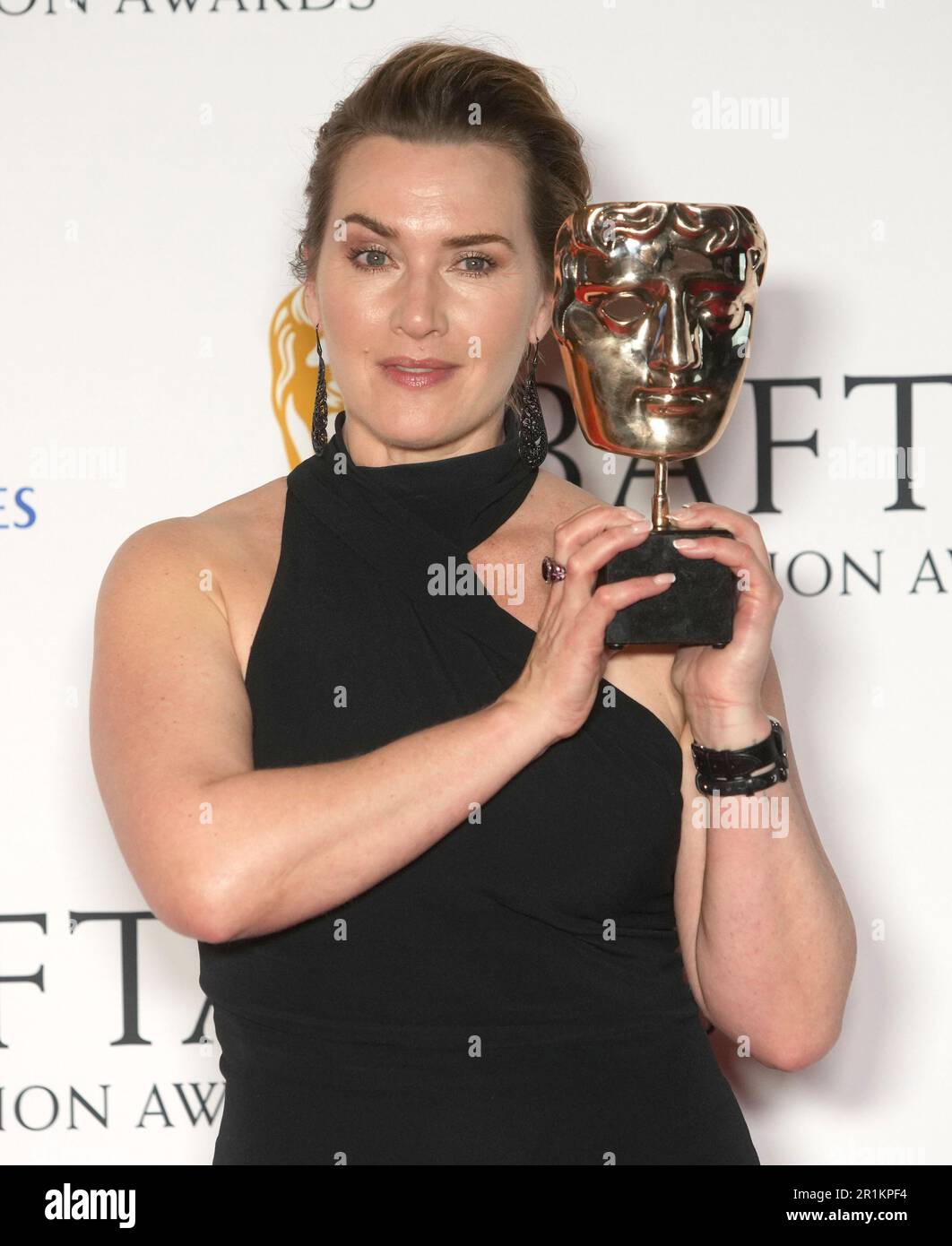 Kate Winslet with her awards for Leading Actress and Single Drama, for ...