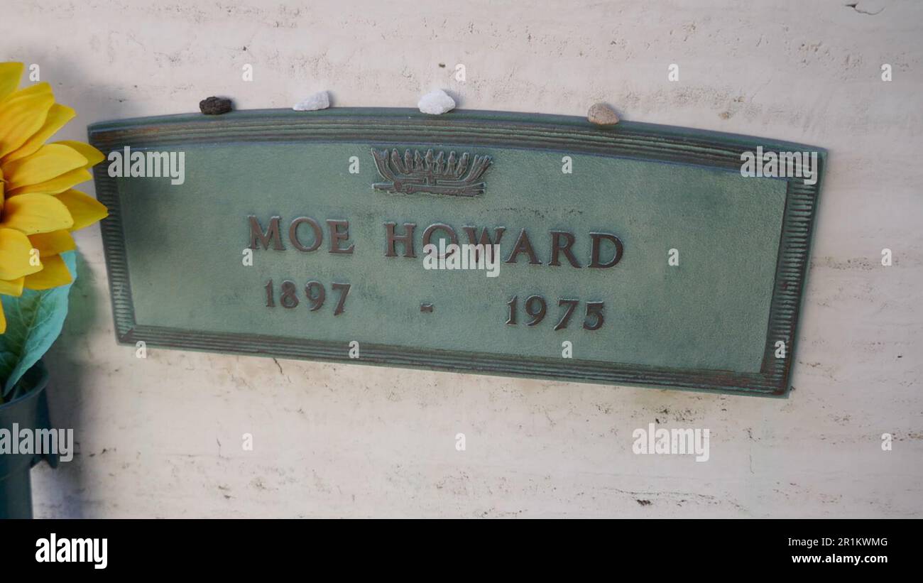 Los Angeles, California, USA 12th May 2023 Actor Moe Howard Grave in ...