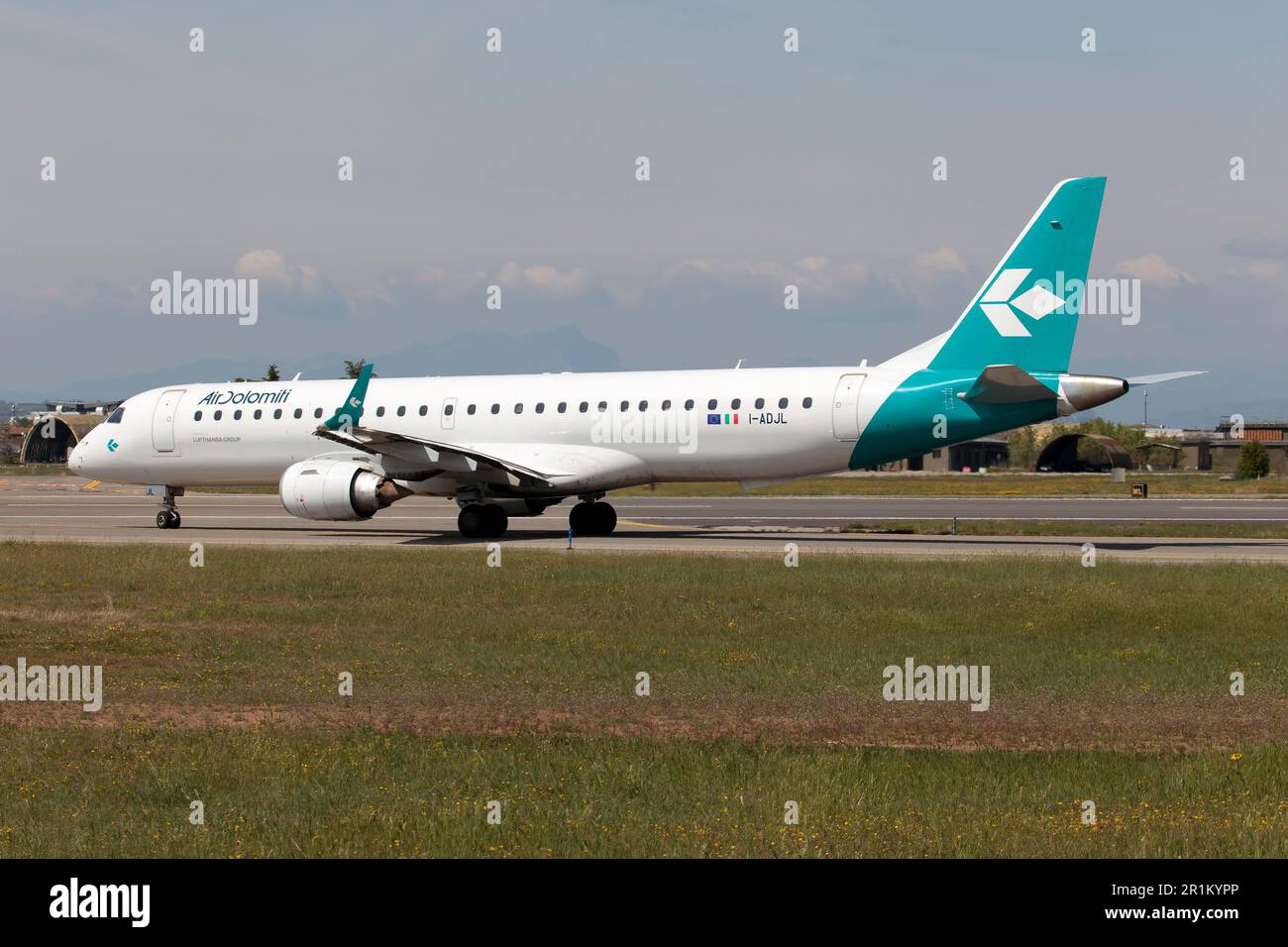An Air Dolomiti Embraer 190-200LR taxiing to depart from Verona ...