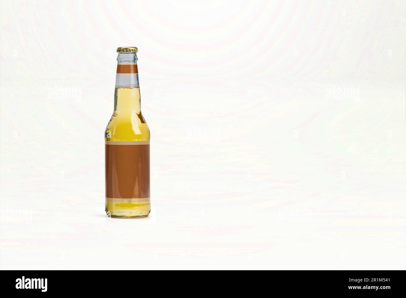 Yellow Beer Bottle Mock-Up isolated - Blank Label Stock Photo - Alamy