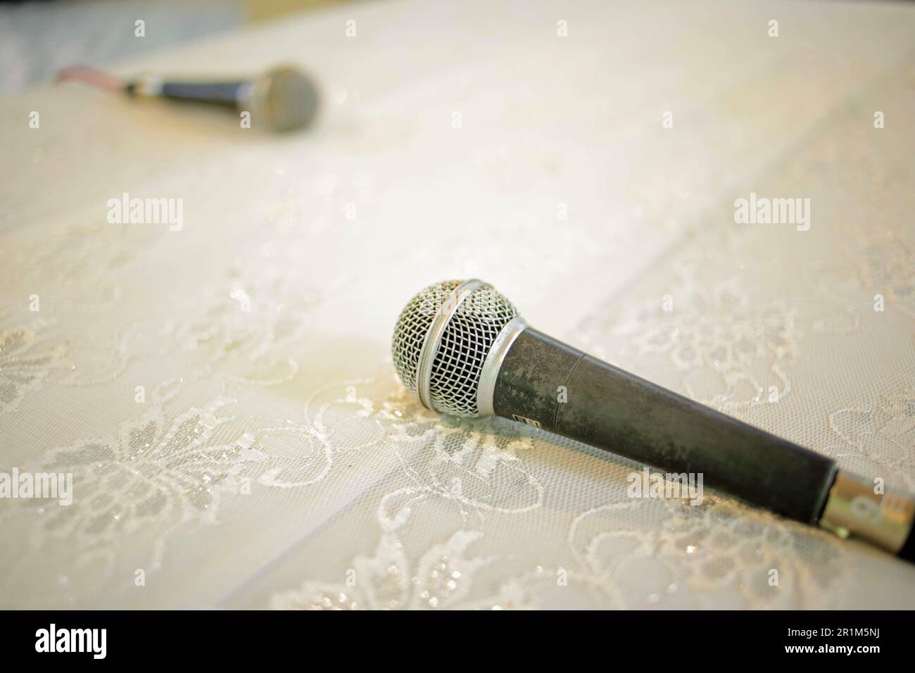 Table conference microphone hi-res stock photography and images - Alamy