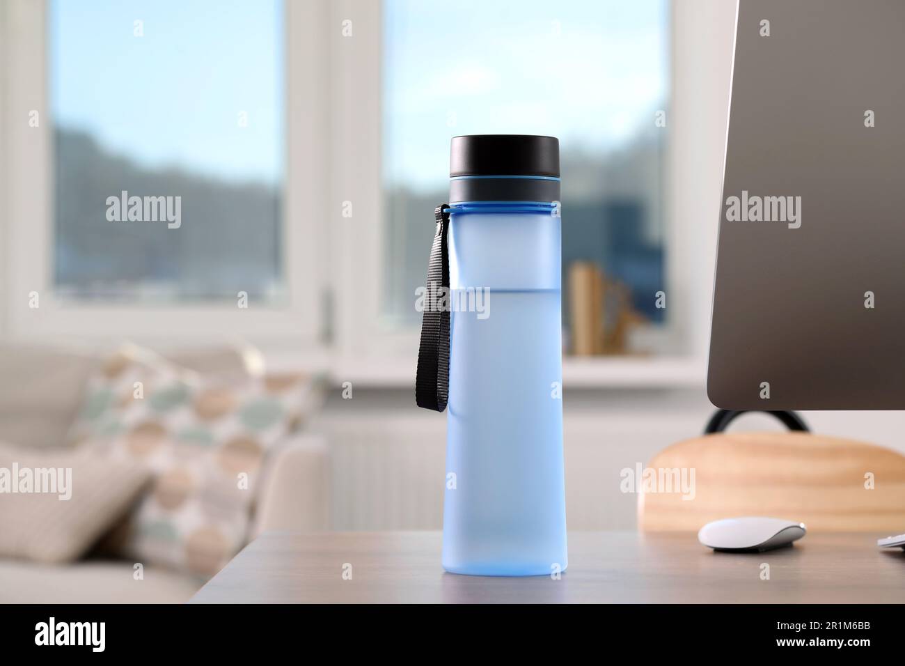 Workplace water bottle hi-res stock photography and images - Alamy
