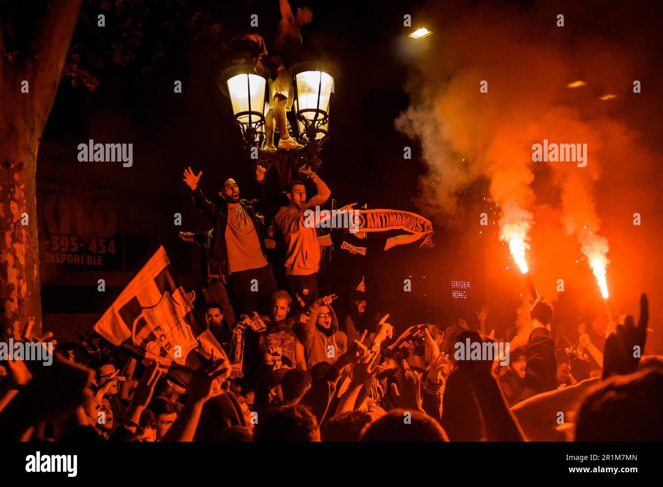 Barcelona fans with flares hi-res stock photography and images - Alamy