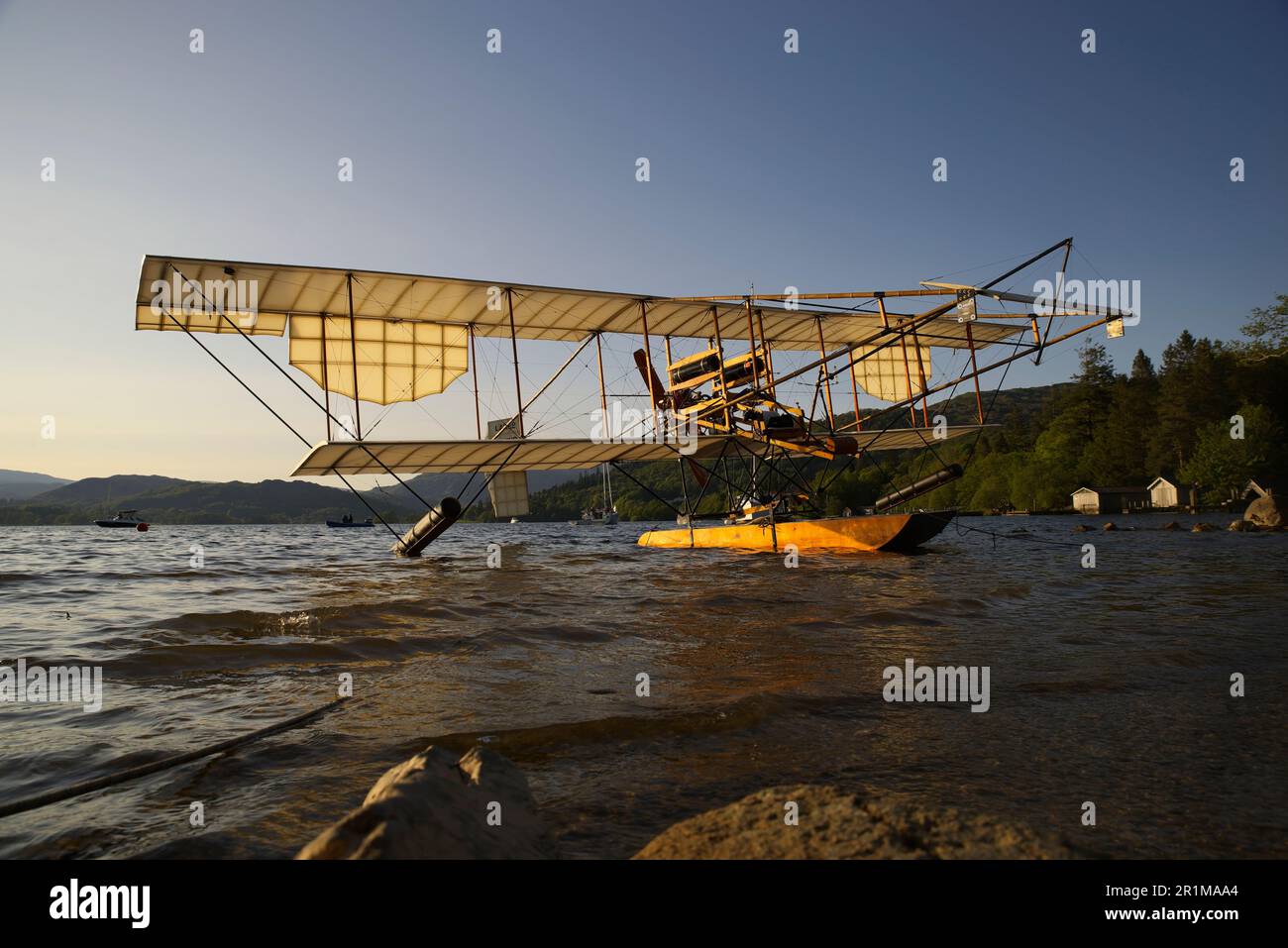 Waterbird windermere hi-res stock photography and images - Alamy